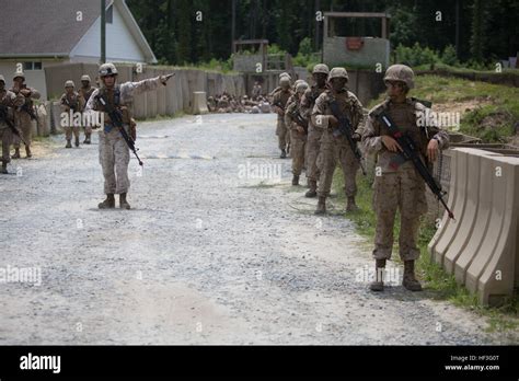 Us Marine Corps Cpl Phillip T Romo Left A Combat Instructor With