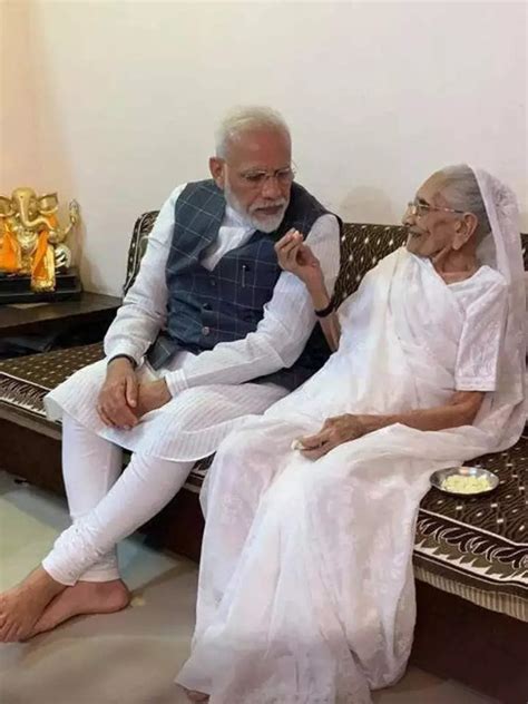 Pm मोदींचे कौटुंबिक फोटो Timesnow Marathi