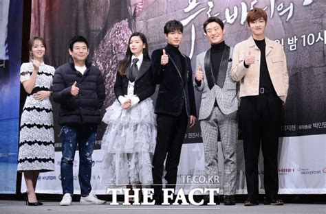 푸른 바다의 전설 수목극 첫 방송 삼파전 승리시청률 164 연예 기사 더팩트