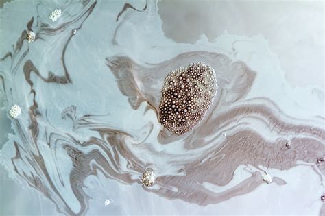 색상과 액체에 모션에 촬영 잉크는 물에 소용돌이입니다 흰색 바탕에 절연 물에 부드러운 잉크의 구름 물 추상 배너에에서 다채로운 잉크입니다 0명에 대한 스톡 사진 및 기타