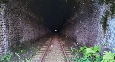 Misteri Terowongan Ijo Kisah Angker Terowongan Kereta Api Legendaris