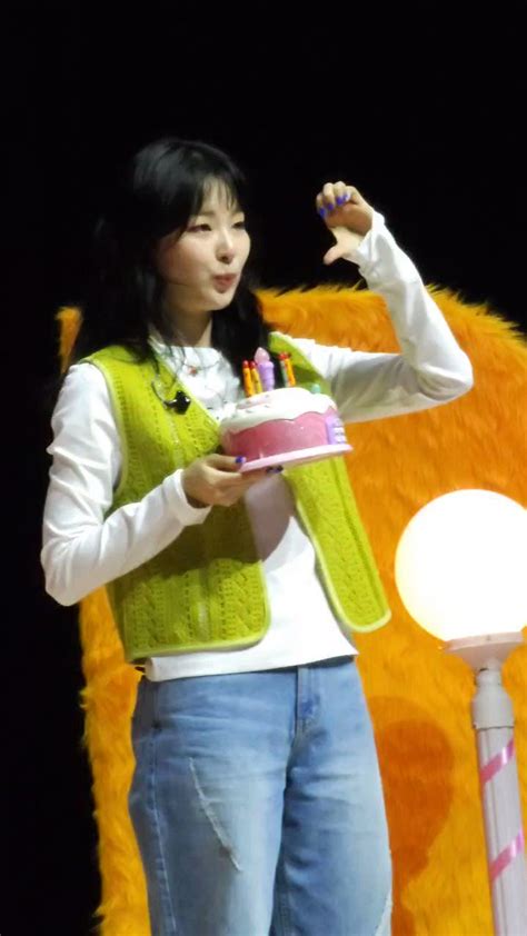 kaye ia on Twitter RT SG is SG 예뿌다