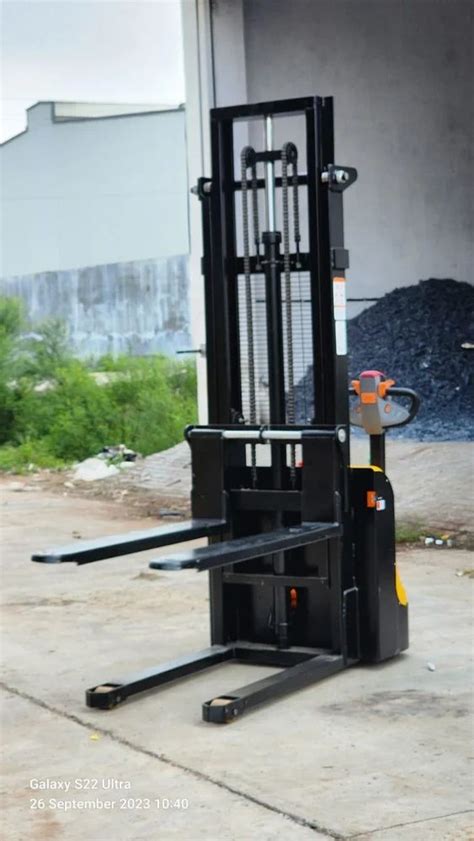 Battery Operated Stacker For Industrial At 265000 Piece In Ahmedabad