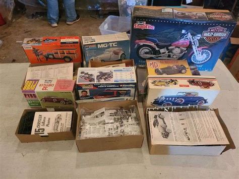 8 Buildable Models 7 Cars 1 Harley W Yoder Auction