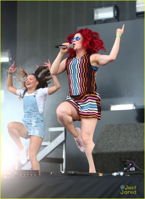Full Sized Photo Of Katy B Wireless Festival Performance Pics 12 Katy