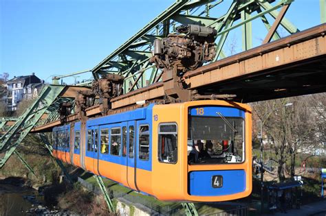 Wuppertaler Schwebebahn - GTW 18 at Loher Bruecke by Northlander-Photos ...