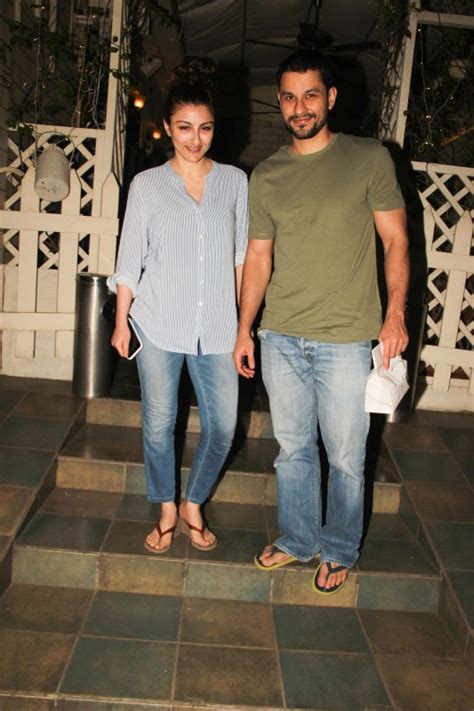 Soha Ali Khan And Kunal Khemu Spotted At Bandra Photosimagesgallery