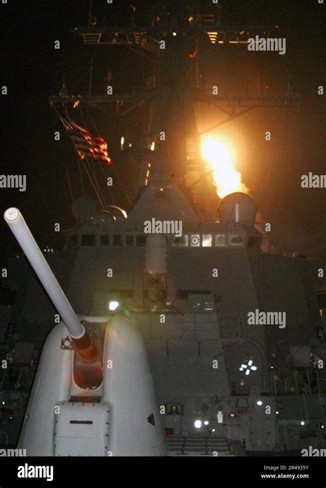 MARINE AMÉRICAINE le destroyer de missile guidé de classe Arleigh Burke