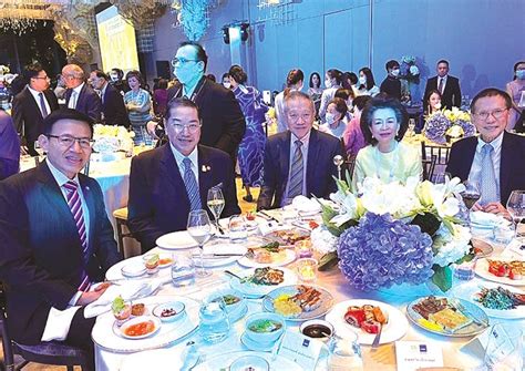ผู้หญิง เฉลิมฉลองความยิ่งใหญ่ 9 ทศวรรษ เมืองไทยประกันภัย