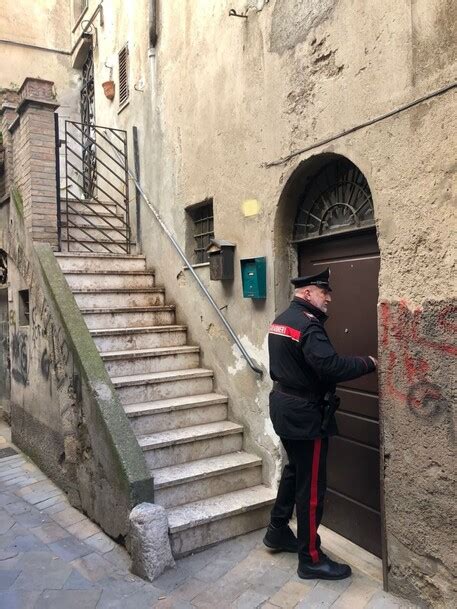 Sorpresi A Rubare In Un Appartamento Arrestati Tre Giovani Umbria