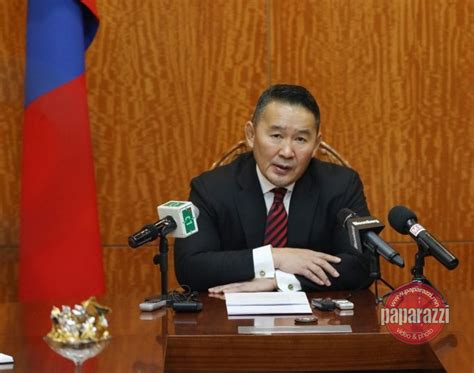 ШУУРХАЙ Ерөнхийлөгч асан Х Баттулгыг шалгаж МоАХ ны байранд нэгжлэг хийжээ