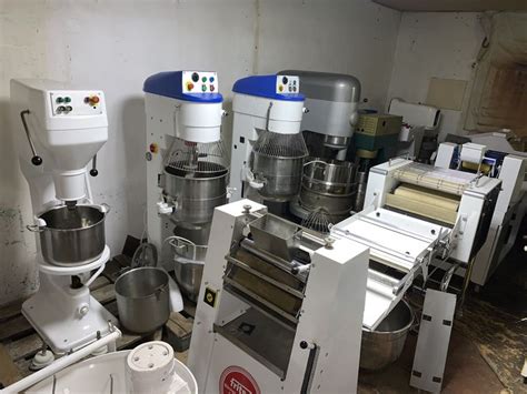 Обладнання для міні пекарні б у Тістоміс тістороскаточна машина міксер планетарний