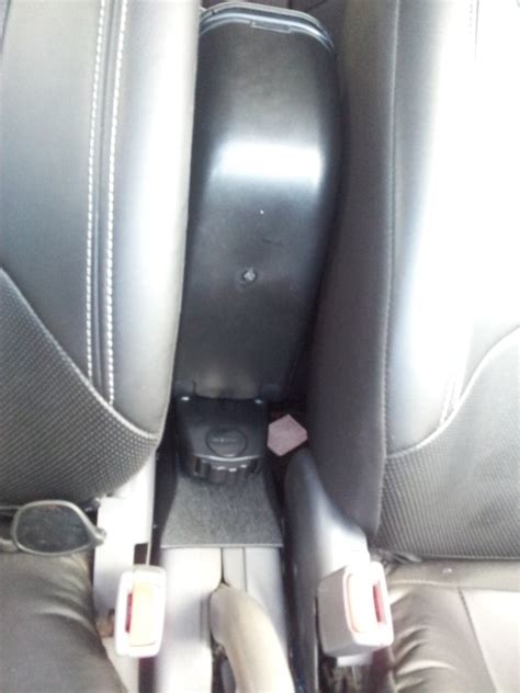 Подлокотник — Hyundai Accent (2G), 1,5 л, 2006 года | стайлинг | DRIVE2