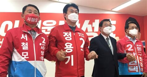 대전시장 선거 불출마 선언한 박성효