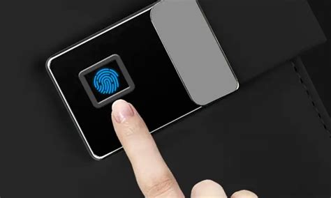 Smart Блокнот з бездротовою зарядкою та Touch Id відбитком пальця Lockbook Black купить в Украине