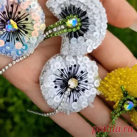 Четыре броши «Одуванчик из бисера и пайеток своими руками Мастер кл Своими руками Мастер