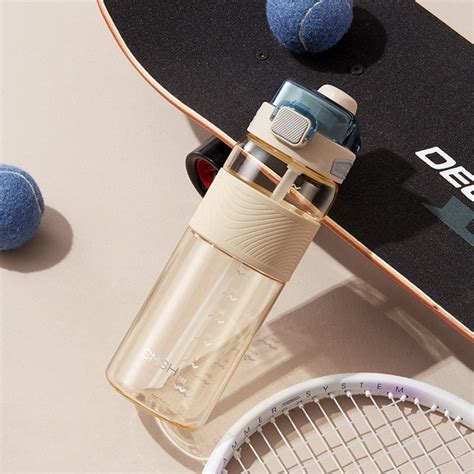 Slide Lock Plastic Water Bottle With Straw Lid Water Bottle Manufacturer