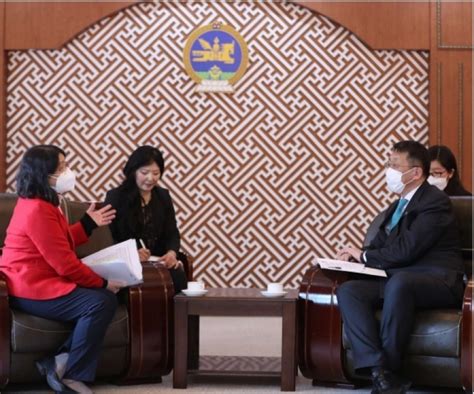 Боловсролын салбарт шинэ төсөл хөтөлбөрүүдийг хэрэгжүүлэх саналыг Азийн хөгжлийн банкинд тавилаа