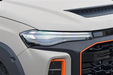 Maxus T