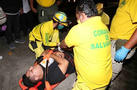Motociclistas se accidentan en Bulevar del Ejército por lluvia La