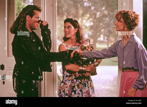 Dont Tell Her Its Me Steve Guttenberg Jami Gertz Shelley Long