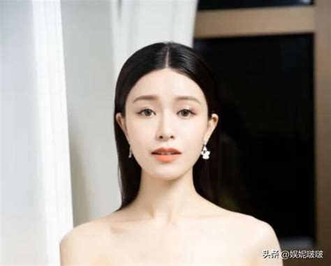 镜头前美艳，真人干瘪，头大肩窄，排骨胸，这几位女星反差太大