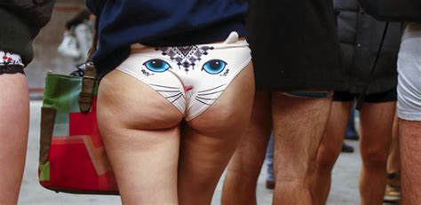 New York City No Pants Subway Ride 2016 Legs Bared Around The World