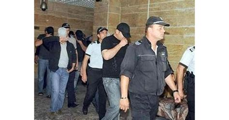 Пускат “Палките” на свобода