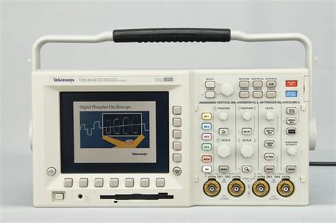 Tektronix Tds3014b 100 Mhz Digital Oscilloscope Rescience