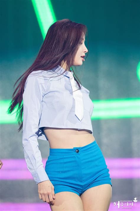 Momoland Yeonwoo Mujeres Asiáticas Hermosas Mujeres Guapas Fotos De