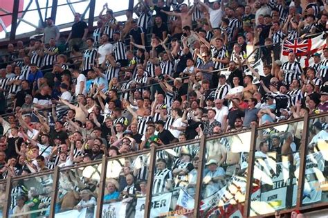 Topless Newcastle Fans Slide On Pavements In Milan As Rivals Brand Them Cringe Daily Star