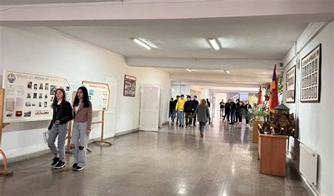 Աշակերտները կարող են պիտակավորվել որպես մատնող՝ «խաբար տանող բերող և դրա պատճառով բուլինգի