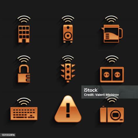 스마트 신호등 삼각형 사진 카메라 전기 콘센트 무선 키보드 안전한 조합 잠금 주전자 및 가정용 무선 아이콘으로 느낌표 설정 벡터 0명에 대한 스톡 벡터 아트 및 기타 이미지
