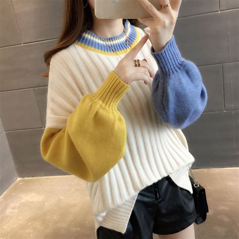 女生毛衣里面穿打底么女生冬天衣服毛衣里面穿的 随意云