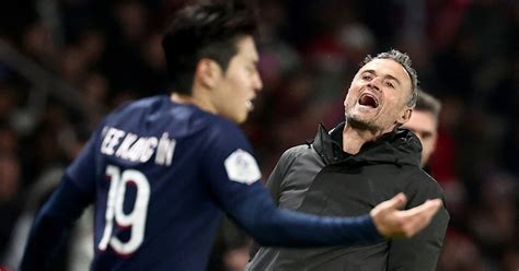 이강인의 Psg 엔리케 감독 재신임佛 매체 2년 연장 계약