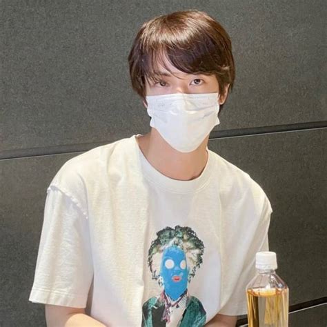 Bts 커뮤니티 포스트 오늘도 기분 좋은 아침입니다 최근 Weverse에 많이 와 줘서 기쁩니다💕 오늘은 뭐하고 지내요