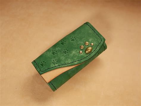 【ツートングリーン】猫の肉球レザーキーケース Haruleather Shorts