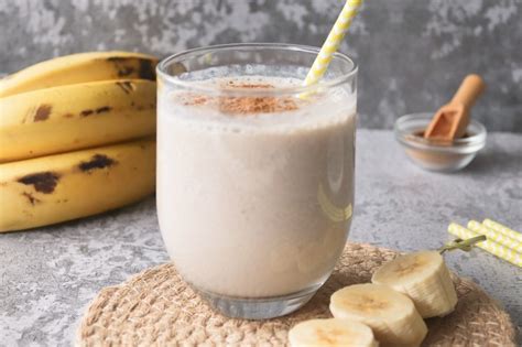 Licuado de plátano para llenarte de energía olvídate del huevo crudo y
