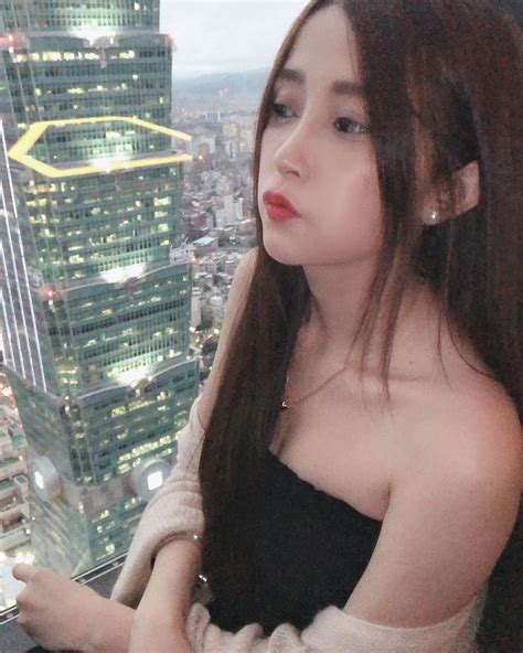 「貝蒂兒betty」自拍時誘惑嘟嘴，萌萌小臉蛋可愛到爆炸！ Mgs美女番号网