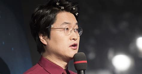[포토] 전용준 캐스터 Lck 개막이 얼마 안남았어요