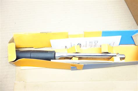 LOT OF ASSORTED TOHNICHI TORQUE WRENCHES