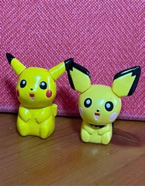 首振りフィギア ポケットモンスター ピカチュウとピチュー By メルカリ