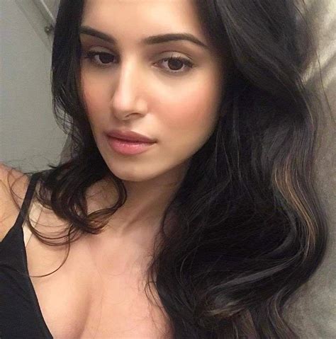 Tara Sutaria Mobile Wallpapers Wallpaper Cave