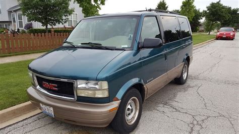 2000 Gmc Safari Sle In Blue Spacious Suv For Sale
