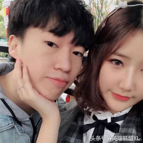 Rng中單小虎女友髮長文安慰小虎並表示會陪小虎一直走下去！ 每日頭條