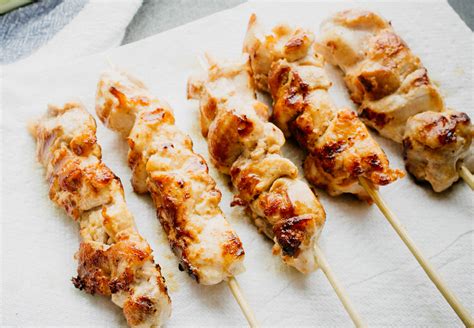 Marinated Grilled Chicken Skewers