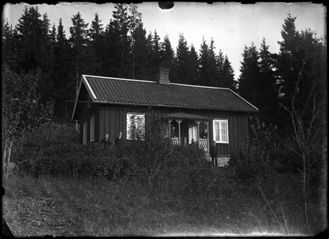Familj Vid Bostadshus Västergötlands Museum Digitaltmuseum