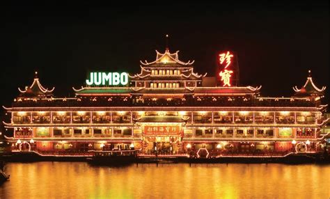 疫下無人接手兼維護費高昂 珍寶海鮮舫下月移離香港