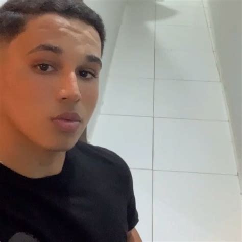 Neto Ferreira Neto Ferreira04 • Threads Say More
