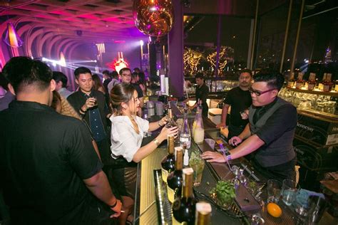 Try Special Cocktails Made By World Famous Mixologists At Hennessy